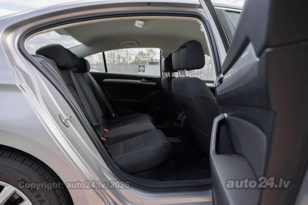 Grey Volkswagen Passat 2016 in Tartu, with an engine capacity of 1.80 L and mileage of 141 thousand km for 12500 €, photo 10 on AUTOMOTO.COM.LV