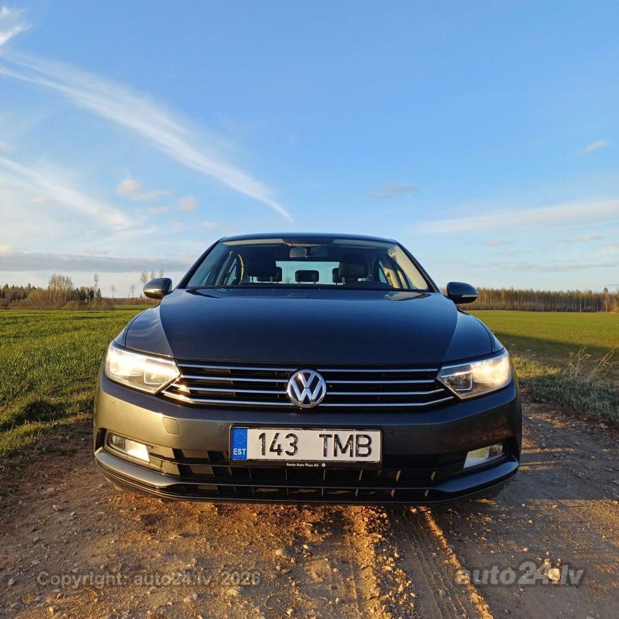 Grey Volkswagen Passat 2016 in Tallinn, with an engine capacity of 1.40 L and mileage of 138 thousand km for 10490 €, photo 7 on AUTOMOTO.COM.LV