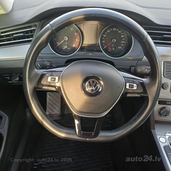 Grey Volkswagen Passat 2016 in Tallinn, with an engine capacity of 1.40 L and mileage of 138 thousand km for 10490 €, photo 10 on AUTOMOTO.COM.LV