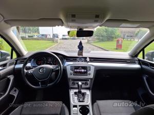 Grey Volkswagen Passat 2016 in Tallinn, with an engine capacity of 1.60 L and mileage of 229 thousand km for 11900 €, photo 10 on AUTOMOTO.COM.LV