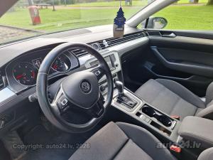 Grey Volkswagen Passat 2016 in Tallinn, with an engine capacity of 1.60 L and mileage of 229 thousand km for 11900 €, photo 11 on AUTOMOTO.COM.LV