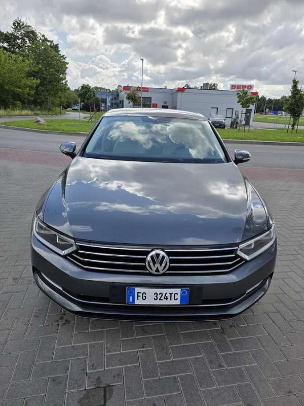 Pelēks Volkswagen Passat 2016 Panevēža, ar dzinēja tilpumu 1.60 L un nobraukumu 237 tūkst. km par 8199 €, foto 4 vietnē AUTOMOTO.COM.LV