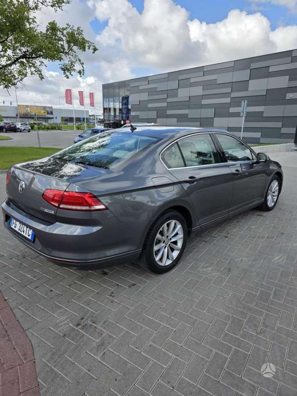 Pelēks Volkswagen Passat 2016 Panevēža, ar dzinēja tilpumu 1.60 L un nobraukumu 237 tūkst. km par 8199 €, foto 9 vietnē AUTOMOTO.COM.LV