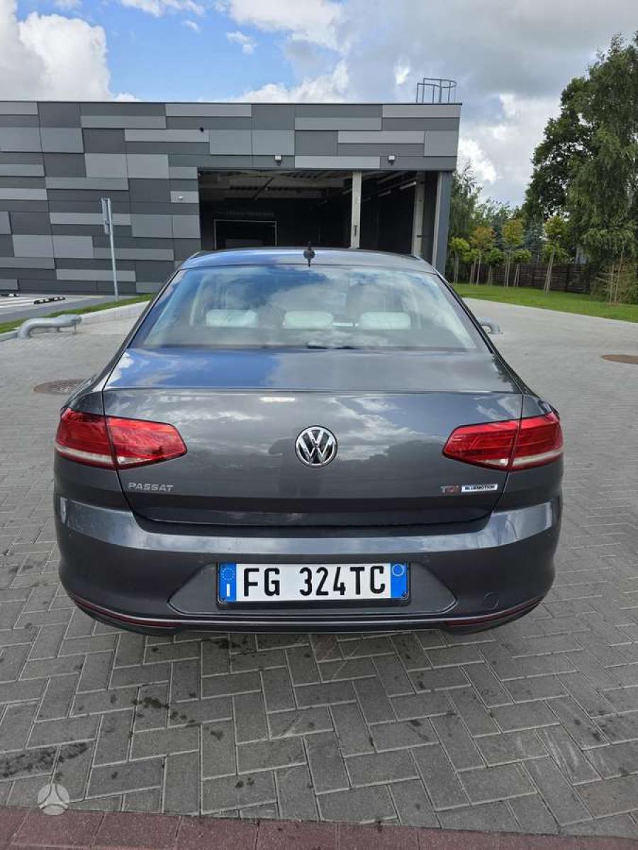 Grey Volkswagen Passat 2016 in Panevezys, with an engine capacity of 1.60 L and mileage of 237 thousand km for 8199 €, photo 16 on AUTOMOTO.COM.LV