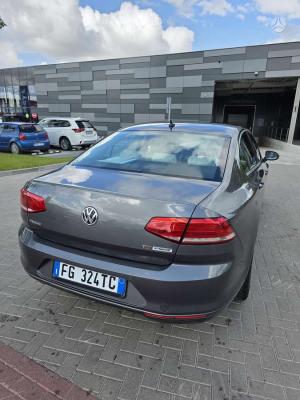 Grey Volkswagen Passat 2016 in Panevezys, with an engine capacity of 1.60 L and mileage of 237 thousand km for 8199 €, photo 18 on AUTOMOTO.COM.LV