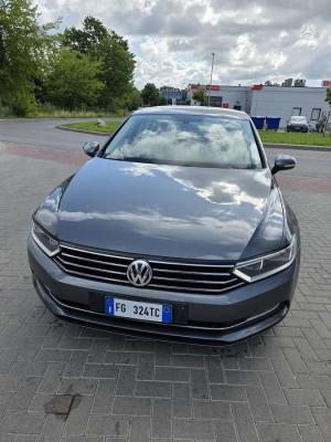 Grey Volkswagen Passat 2016 in Panevezys, with an engine capacity of 1.60 L and mileage of 237 thousand km for 8199 €, photo 25 on AUTOMOTO.COM.LV