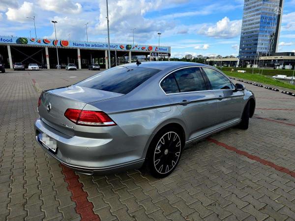 Pelēks Volkswagen Passat 2016 Viļņa, ar dzinēja tilpumu 2.00 L un nobraukumu 274 tūkst. km par 11000 €, foto 2 vietnē AUTOMOTO.COM.LV