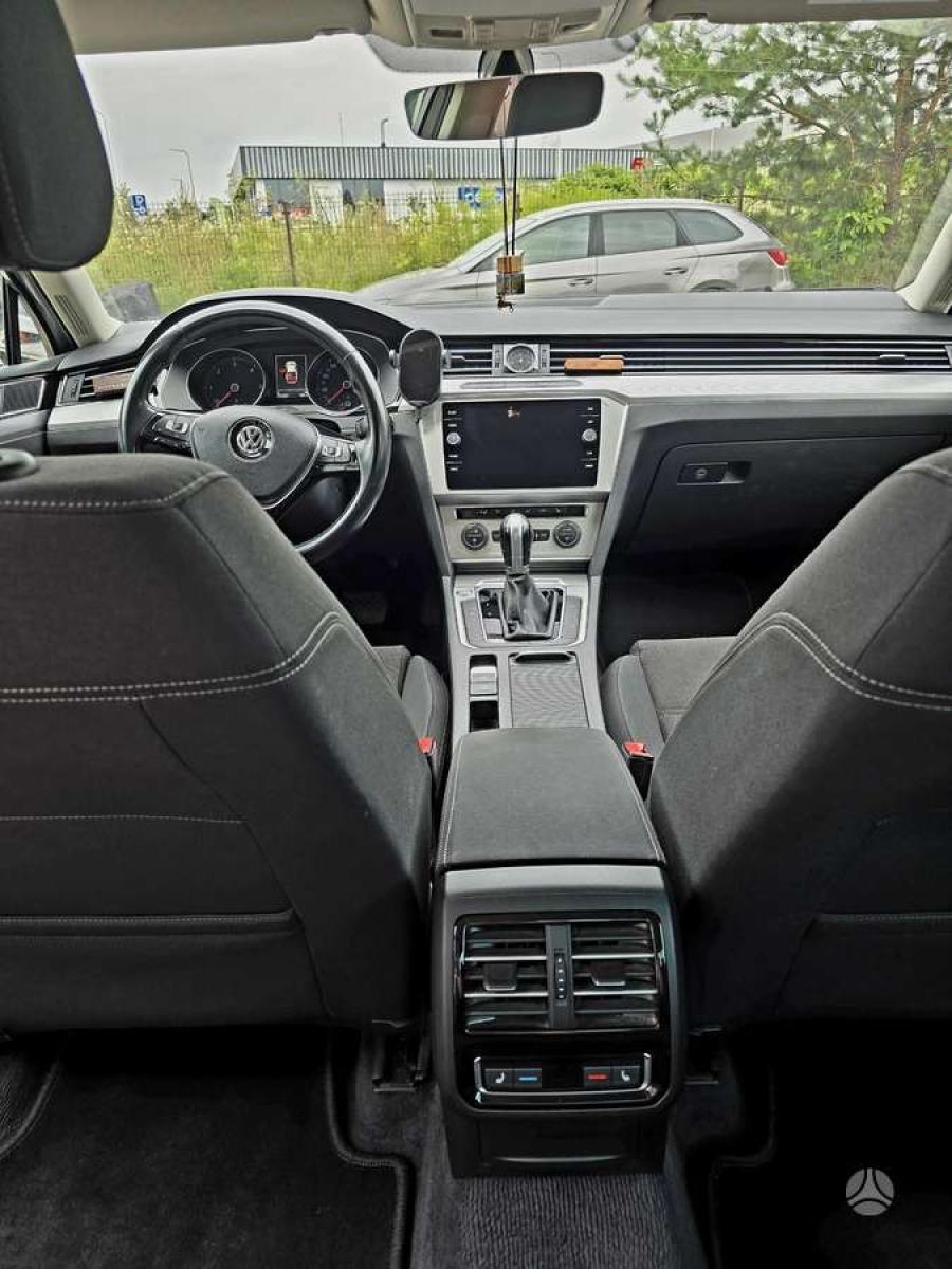 Grey Volkswagen Passat 2016 in Vilnius, with an engine capacity of 2.00 L and mileage of 274 thousand km for 11000 €, photo 12 on AUTOMOTO.COM.LV