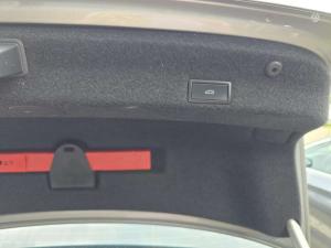 Grey Volkswagen Passat 2016 in Vilnius, with an engine capacity of 2.00 L and mileage of 274 thousand km for 11000 €, photo 15 on AUTOMOTO.COM.LV