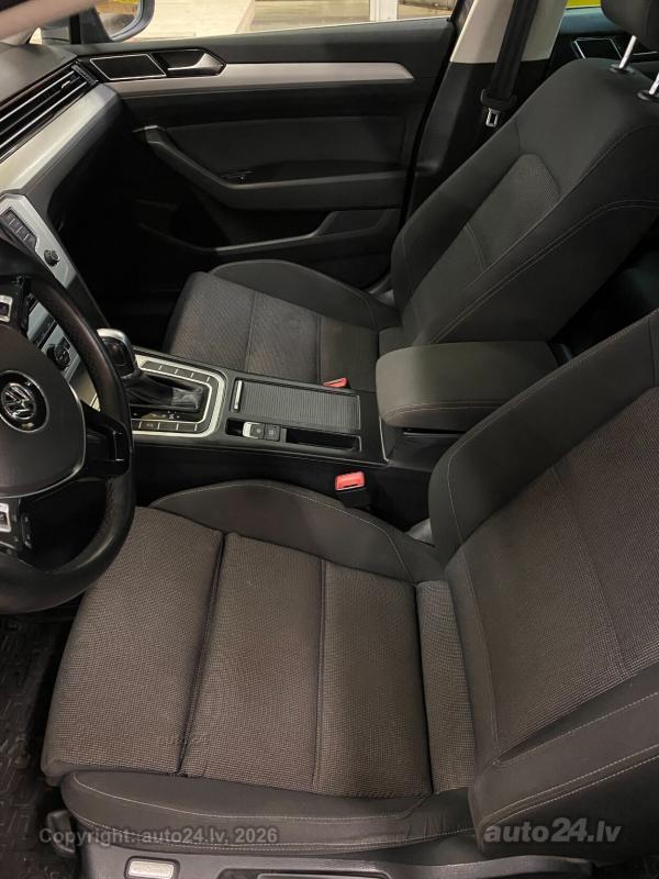 Volkswagen Passat 2016 in Voru on AUTOMOTO.COM.LV Grey Volkswagen Passat 2016 in Voru, with an engine capacity of 1.40 L and mileage of 203 thousand km for 8900 €, photo 8 on AUTOMOTO.COM.LV