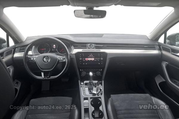 Grey Volkswagen Passat 2017 in Parnu, with an engine capacity of 2.00 L and mileage of 177 thousand km for 14490 €, photo 11 on AUTOMOTO.COM.LV