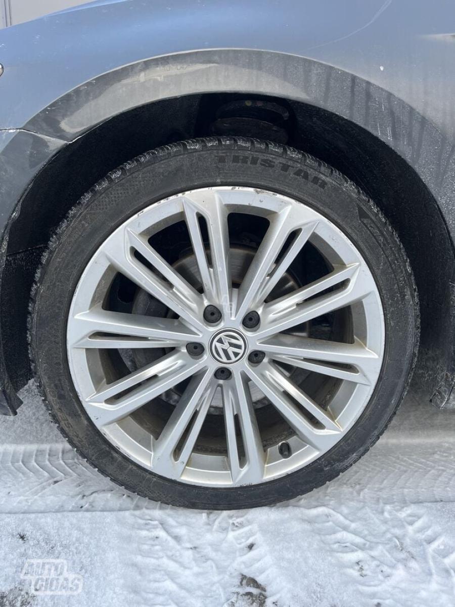 Pelēks Volkswagen Passat 2017 Viļņa, ar dzinēja tilpumu 1.80 L un nobraukumu 197 tūkst. km par 10500 €, foto 9 vietnē AUTOMOTO.COM.LV