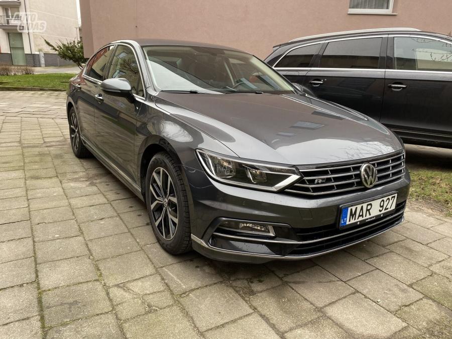 Grey Volkswagen Passat 2017 in Klaipeda, with an engine capacity of 2.00 L and mileage of 143 thousand km for 15500 €, photo 1 on AUTOMOTO.COM.LV