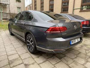 Grey Volkswagen Passat 2017 in Klaipeda, with an engine capacity of 2.00 L and mileage of 143 thousand km for 15500 €, photo 5 on AUTOMOTO.COM.LV