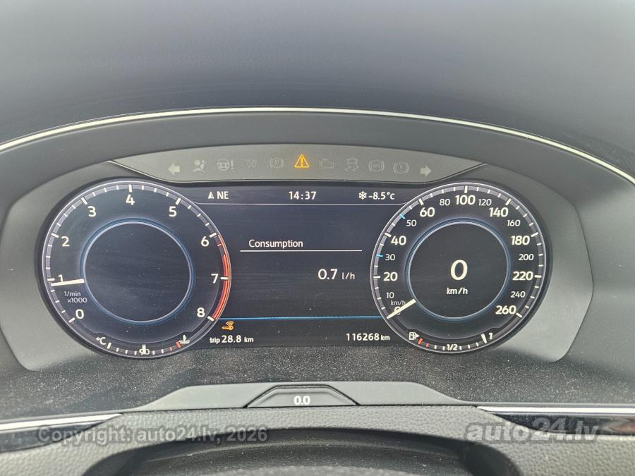 Grey Volkswagen Passat 2017 in Paide, with an engine capacity of 1.40 L and mileage of 117 thousand km for 17999 €, photo 12 on AUTOMOTO.COM.LV