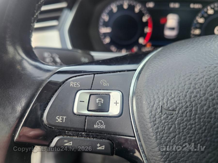 Grey Volkswagen Passat 2017 in Paide, with an engine capacity of 1.40 L and mileage of 117 thousand km for 17999 €, photo 17 on AUTOMOTO.COM.LV