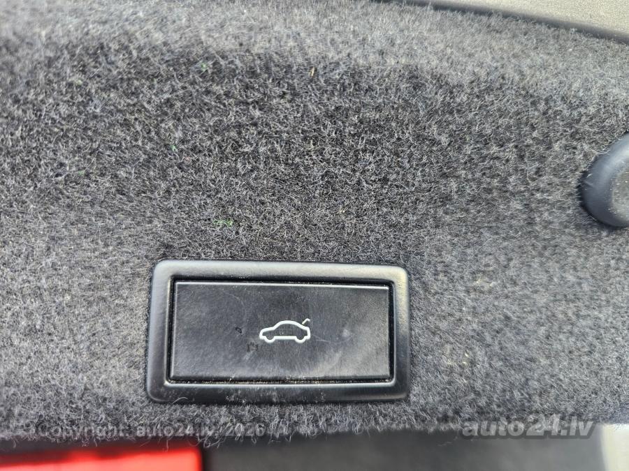 Grey Volkswagen Passat 2017 in Paide, with an engine capacity of 1.40 L and mileage of 117 thousand km for 17999 €, photo 21 on AUTOMOTO.COM.LV