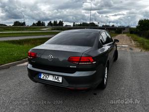 Grey Volkswagen Passat 2017 in Tallinn, with an engine capacity of 1.40 L and mileage of 153 thousand km for 12990 €, photo 4 on AUTOMOTO.COM.LV