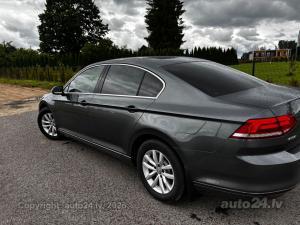 Grey Volkswagen Passat 2017 in Tallinn, with an engine capacity of 1.40 L and mileage of 153 thousand km for 12990 €, photo 5 on AUTOMOTO.COM.LV