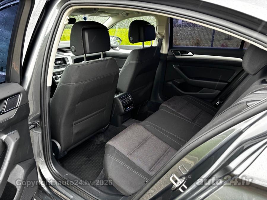 Grey Volkswagen Passat 2017 in Tallinn, with an engine capacity of 1.40 L and mileage of 153 thousand km for 12990 €, photo 7 on AUTOMOTO.COM.LV