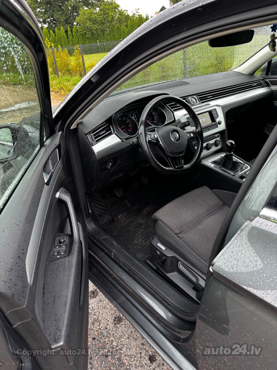 Grey Volkswagen Passat 2017 in Tallinn, with an engine capacity of 1.40 L and mileage of 153 thousand km for 12990 €, photo 9 on AUTOMOTO.COM.LV