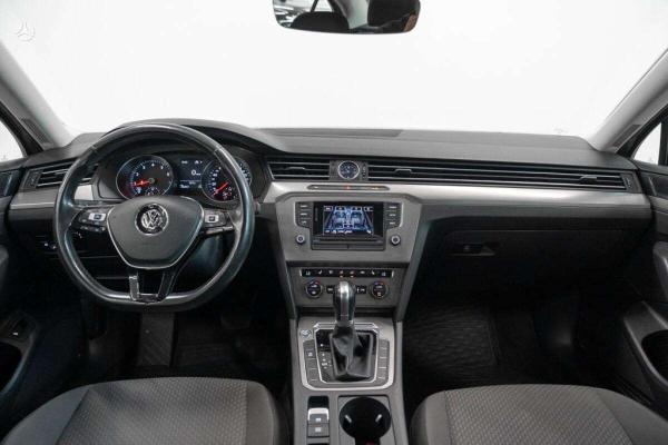 Pelēks Volkswagen Passat 2017 Viļņa, ar dzinēja tilpumu 1.40 L un nobraukumu 203 tūkst. km par 9600 €, foto 8 vietnē AUTOMOTO.COM.LV