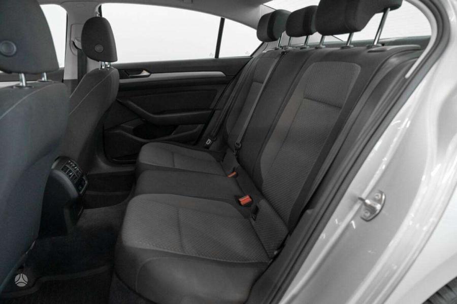 Pelēks Volkswagen Passat 2017 Viļņa, ar dzinēja tilpumu 1.40 L un nobraukumu 203 tūkst. km par 9600 €, foto 16 vietnē AUTOMOTO.COM.LV
