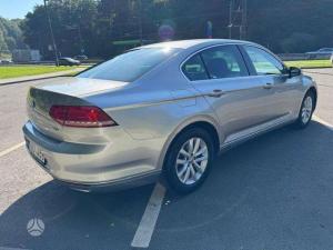 Grey Volkswagen Passat 2017 in Kaunas, with an engine capacity of 2.00 L and mileage of 180 thousand km for 13499 €, photo 3 on AUTOMOTO.COM.LV