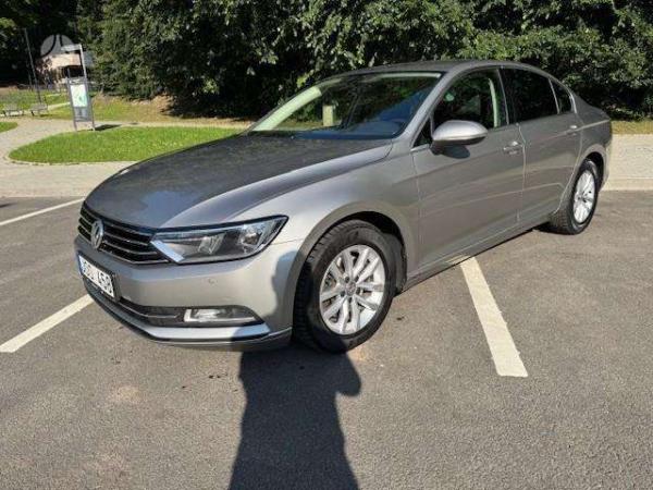 Grey Volkswagen Passat 2017 in Kaunas, with an engine capacity of 2.00 L and mileage of 180 thousand km for 13499 €, photo 4 on AUTOMOTO.COM.LV