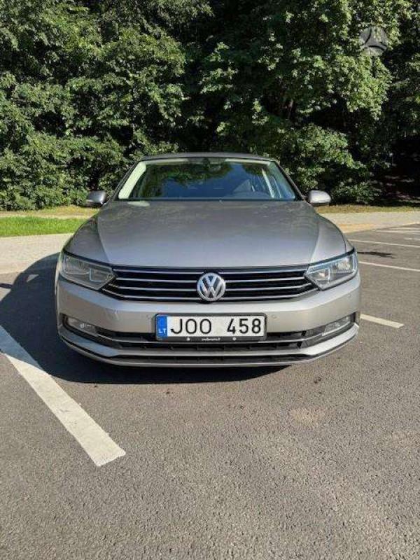 Grey Volkswagen Passat 2017 in Kaunas, with an engine capacity of 2.00 L and mileage of 180 thousand km for 13499 €, photo 5 on AUTOMOTO.COM.LV