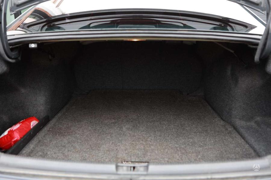 Pelēks Volkswagen Passat 2017 Klaipėda, ar dzinēja tilpumu 1.80 L un nobraukumu 217 tūkst. km par 9000 €, foto 12 vietnē AUTOMOTO.COM.LV