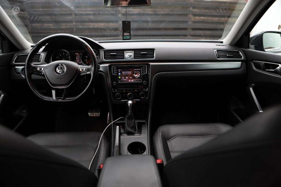 Pelēks Volkswagen Passat 2017 Klaipėda, ar dzinēja tilpumu 1.80 L un nobraukumu 217 tūkst. km par 9000 €, foto 14 vietnē AUTOMOTO.COM.LV