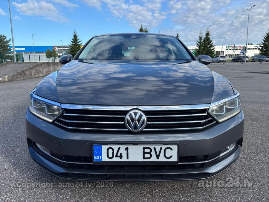 Grey Volkswagen Passat 2017 in Paide, with an engine capacity of 1.40 L and mileage of 252 thousand km for 7990 €, photo 3 on AUTOMOTO.COM.LV
