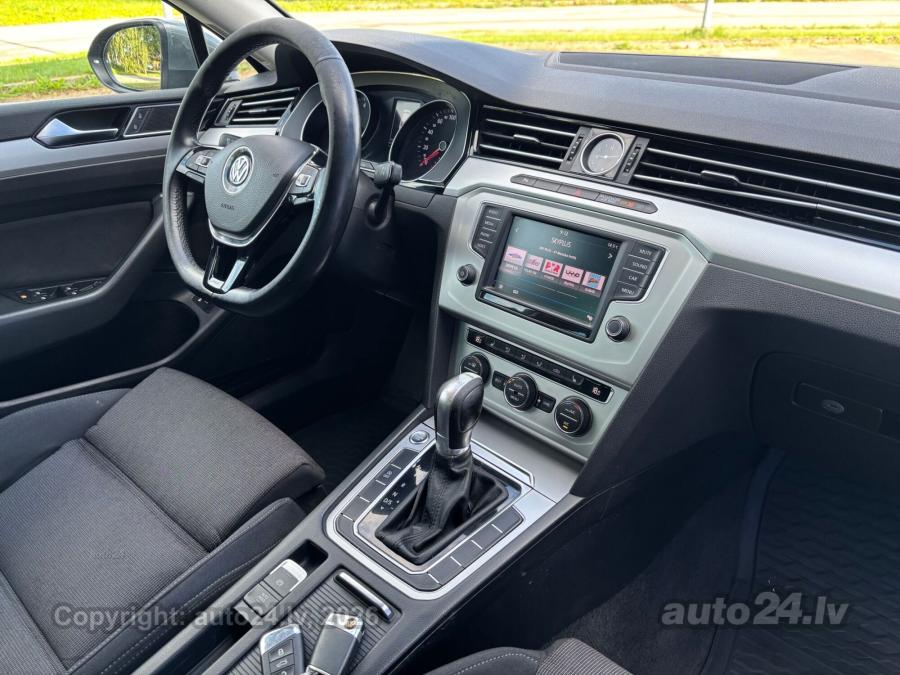 Grey Volkswagen Passat 2017 in Paide, with an engine capacity of 1.40 L and mileage of 252 thousand km for 7990 €, photo 9 on AUTOMOTO.COM.LV