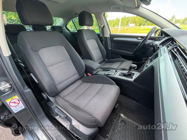 Grey Volkswagen Passat 2017 in Paide, with an engine capacity of 1.40 L and mileage of 252 thousand km for 7990 €, photo 10 on AUTOMOTO.COM.LV