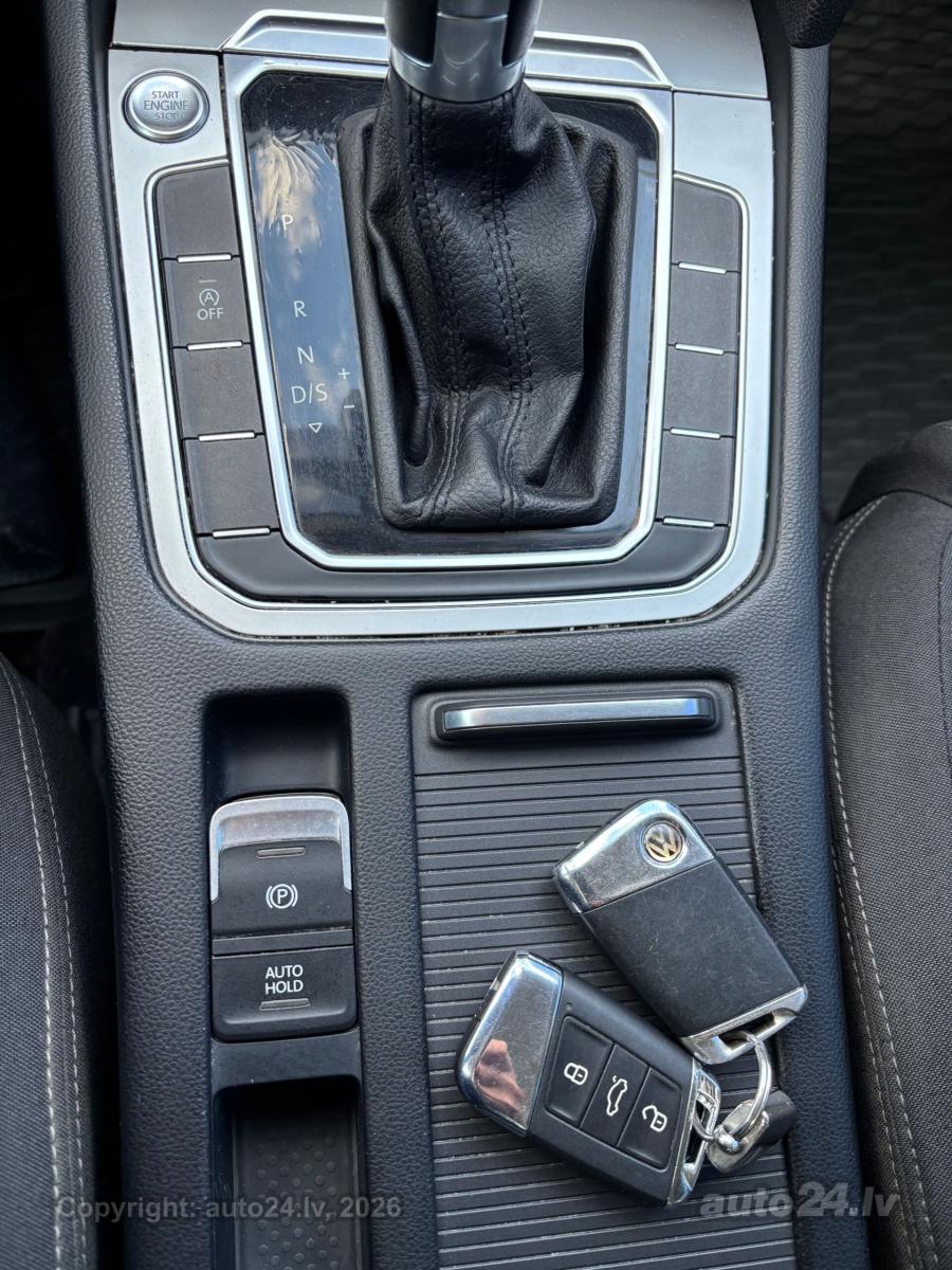 Grey Volkswagen Passat 2017 in Paide, with an engine capacity of 1.40 L and mileage of 252 thousand km for 7990 €, photo 22 on AUTOMOTO.COM.LV