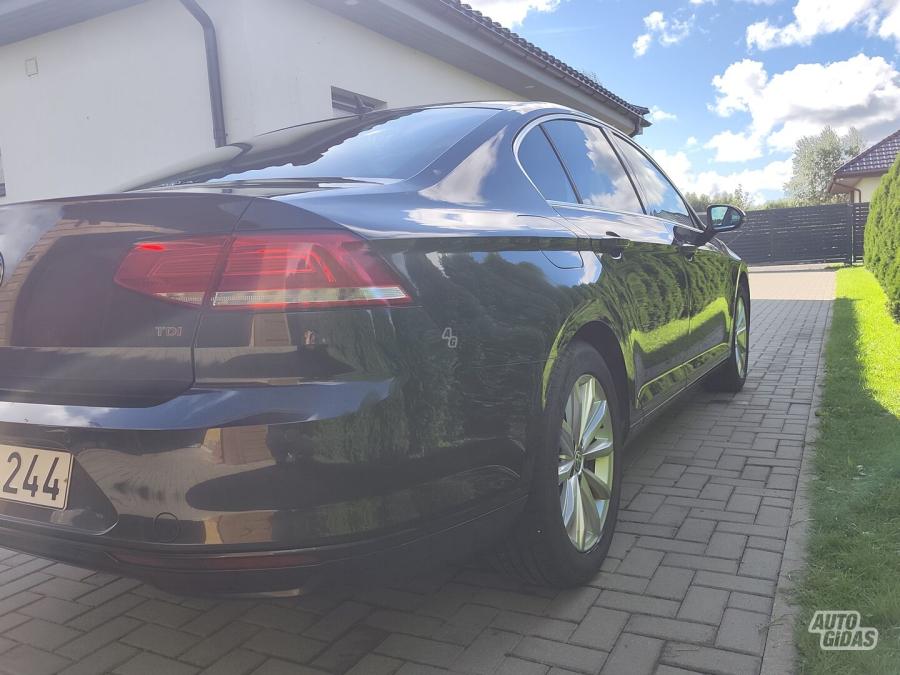 Pelēks Volkswagen Passat 2017 Klaipėda, ar dzinēja tilpumu 1.60 L un nobraukumu 277 tūkst. km par 9500 €, foto 10 vietnē AUTOMOTO.COM.LV