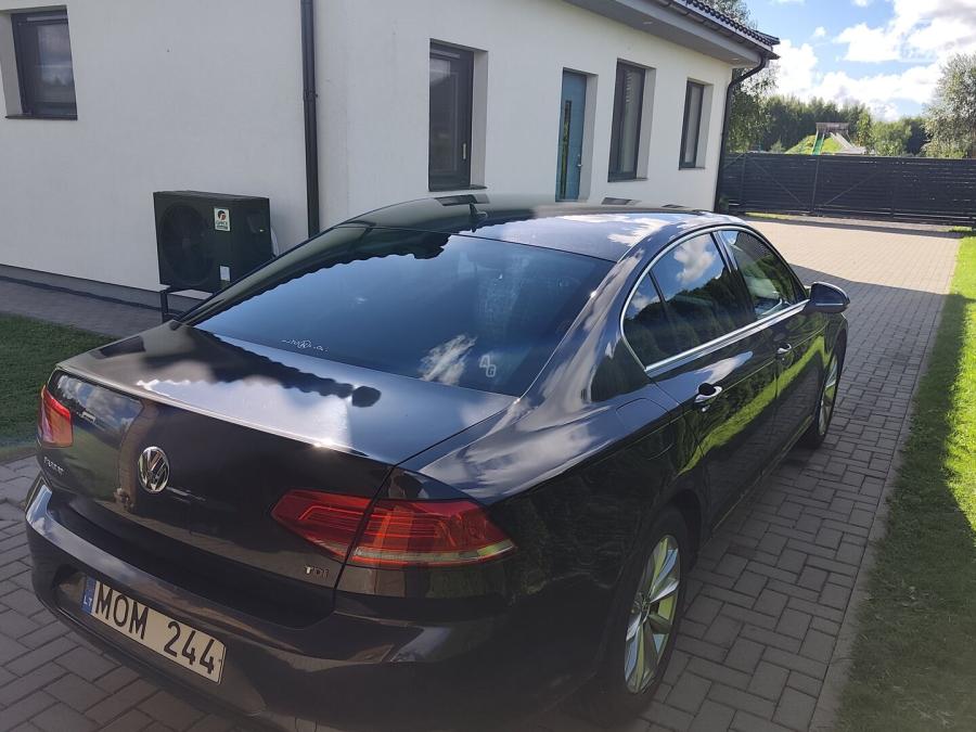 Pelēks Volkswagen Passat 2017 Klaipėda, ar dzinēja tilpumu 1.60 L un nobraukumu 277 tūkst. km par 9500 €, foto 12 vietnē AUTOMOTO.COM.LV