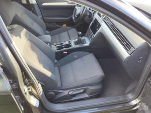 Pelēks Volkswagen Passat 2017 Klaipėda, ar dzinēja tilpumu 1.60 L un nobraukumu 277 tūkst. km par 9500 €, foto 24 vietnē AUTOMOTO.COM.LV
