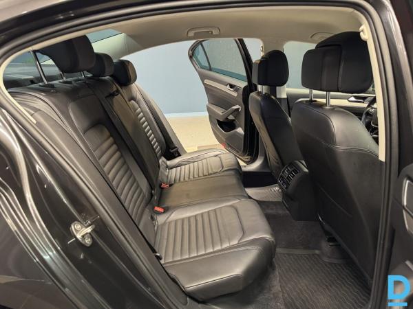 Pelēks Volkswagen Passat 2018 Mārupe, ar dzinēja tilpumu 2.00 L un nobraukumu 187 tūkst. km par 16990 €, foto 11 vietnē AUTOMOTO.COM.LV