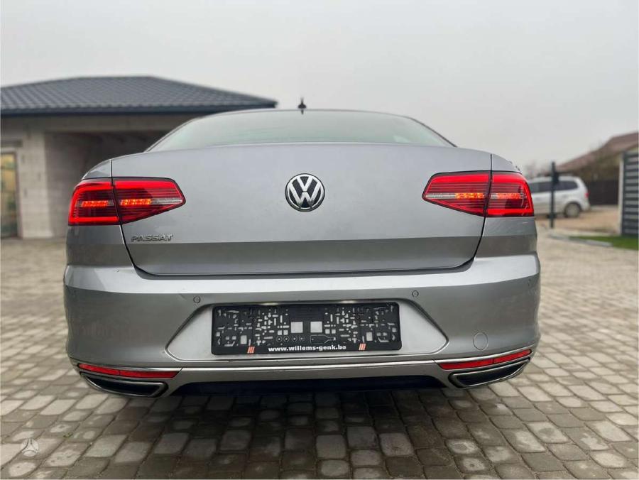 Grey Volkswagen Passat 2018 in Kaunas, with an engine capacity of 1.40 L and mileage of 249 thousand km for 9200 €, photo 4 on AUTOMOTO.COM.LV