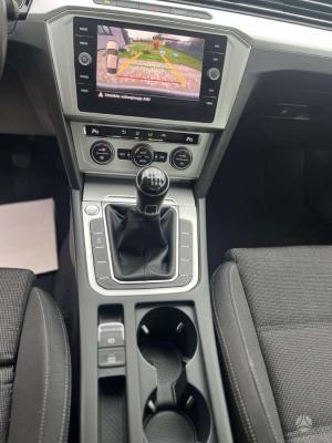 Grey Volkswagen Passat 2018 in Kaunas, with an engine capacity of 1.40 L and mileage of 249 thousand km for 9200 €, photo 13 on AUTOMOTO.COM.LV