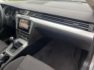Grey Volkswagen Passat 2018 in Kaunas, with an engine capacity of 1.40 L and mileage of 249 thousand km for 9200 €, photo 19 on AUTOMOTO.COM.LV