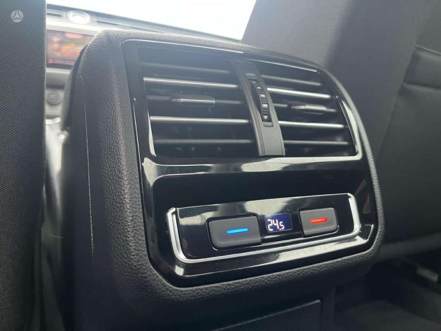 Grey Volkswagen Passat 2018 in Kaunas, with an engine capacity of 1.40 L and mileage of 249 thousand km for 9200 €, photo 20 on AUTOMOTO.COM.LV