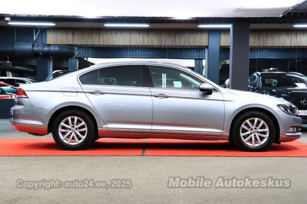 Grey Volkswagen Passat 2018 in Tallinn, with an engine capacity of 1.50 L and mileage of 158 thousand km for 14895 €, photo 3 on AUTOMOTO.COM.LV