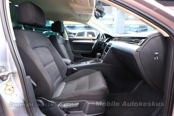 Grey Volkswagen Passat 2018 in Tallinn, with an engine capacity of 1.50 L and mileage of 158 thousand km for 14895 €, photo 8 on AUTOMOTO.COM.LV