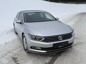 Grey Volkswagen Passat 2018 in Vilnius, with an engine capacity of 2.00 L and mileage of 99 thousand km for 15500 €, photo 4 on AUTOMOTO.COM.LV