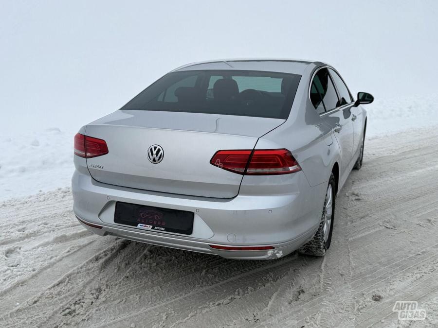 Grey Volkswagen Passat 2018 in Vilnius, with an engine capacity of 2.00 L and mileage of 99 thousand km for 15500 €, photo 9 on AUTOMOTO.COM.LV