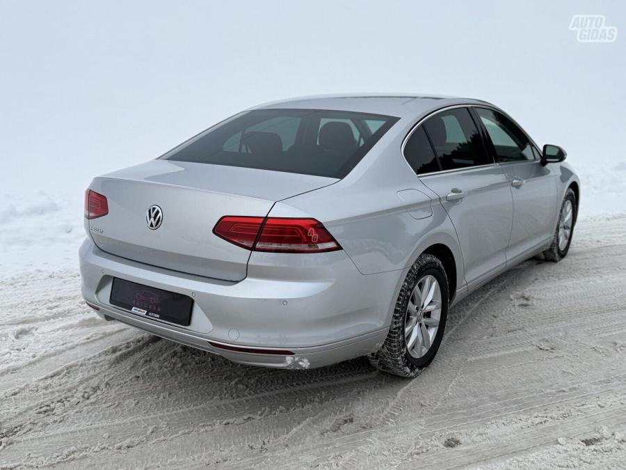 Grey Volkswagen Passat 2018 in Vilnius, with an engine capacity of 2.00 L and mileage of 99 thousand km for 15500 €, photo 10 on AUTOMOTO.COM.LV