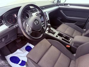 Grey Volkswagen Passat 2018 in Vilnius, with an engine capacity of 2.00 L and mileage of 99 thousand km for 15500 €, photo 12 on AUTOMOTO.COM.LV